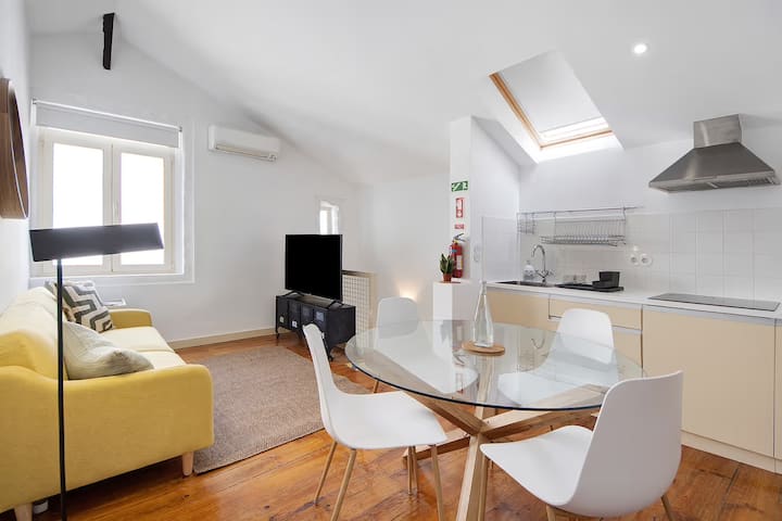 Top Floor In Central Porto - Ramalde