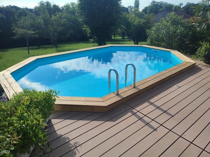 Maison De Caractère Avec Grand Jardin Et Piscine - Mâcon