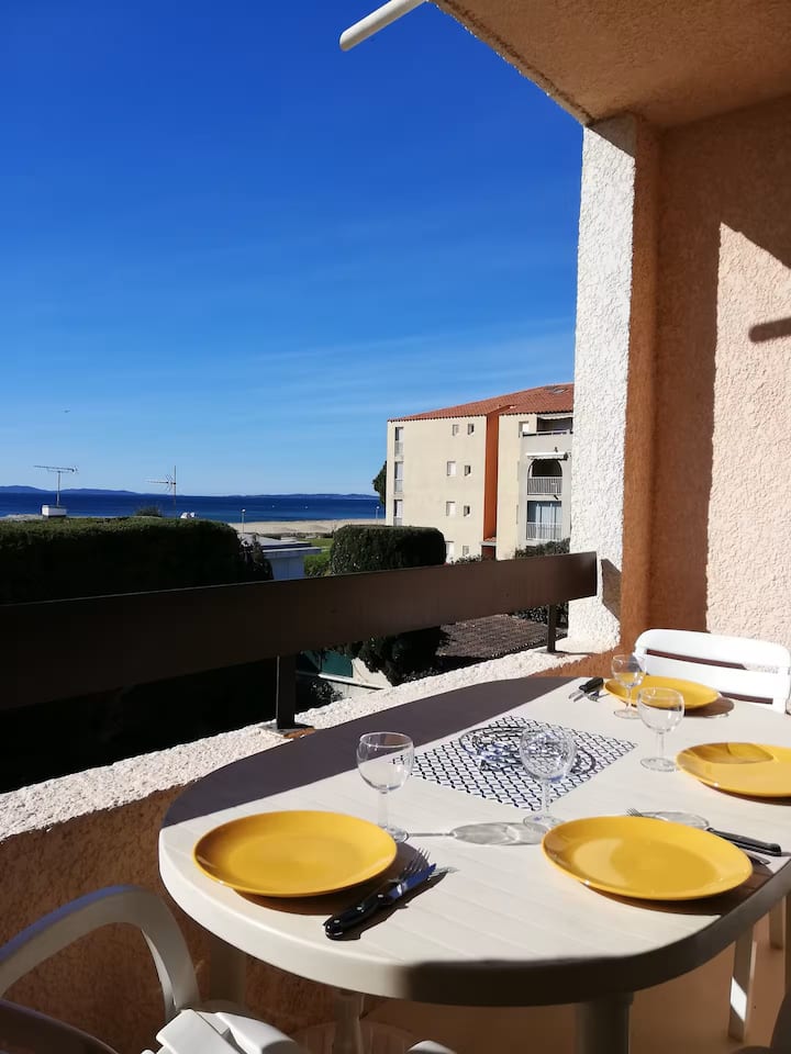 Bel Appartement Les Pieds Dans L'eau Avec Vue Mer - La Londe-les-Maures