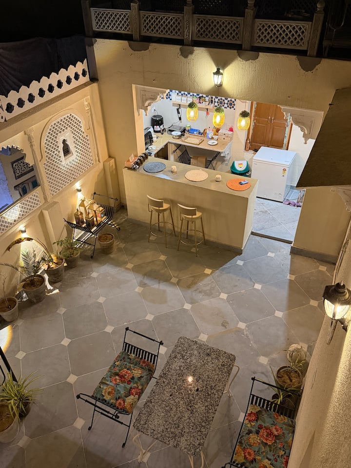 Homely Vibes Old City - Udaipur