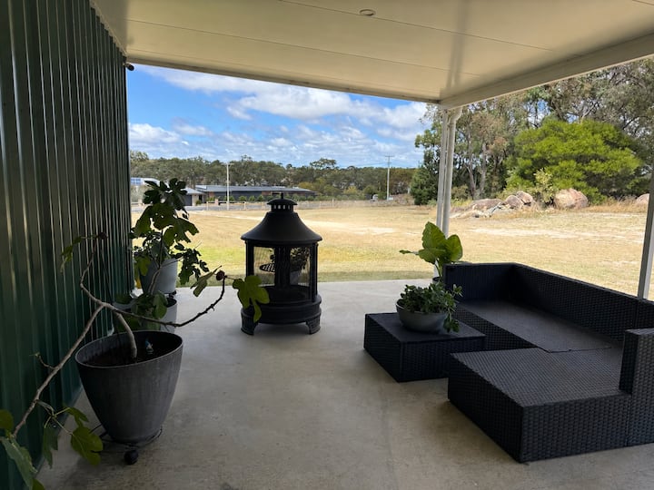 The Green Shouse - 2 Bedroom House, Cosy Wood Fire - Stanthorpe