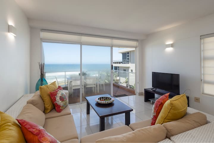 Umhlanga Beachfront Apartment. Oceanviews.sleeps 6 - Umhlanga