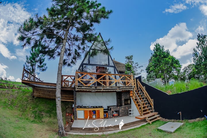 Chalé Romântico Em Meio à Natureza - Quarto 01 - Poá