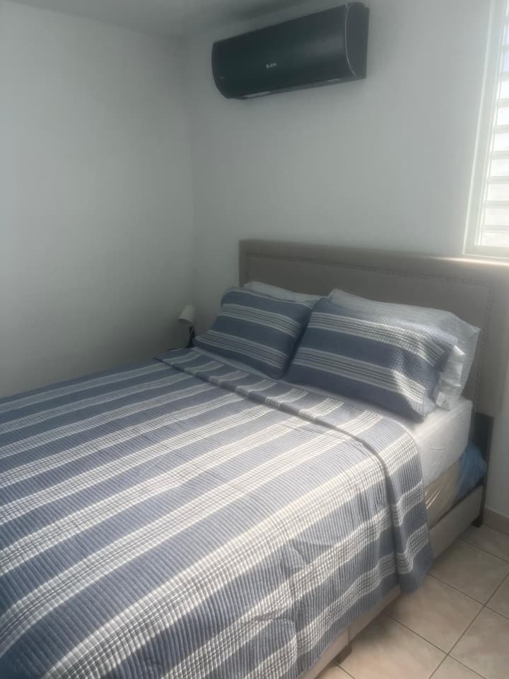 Isla Vibe B - Levittown