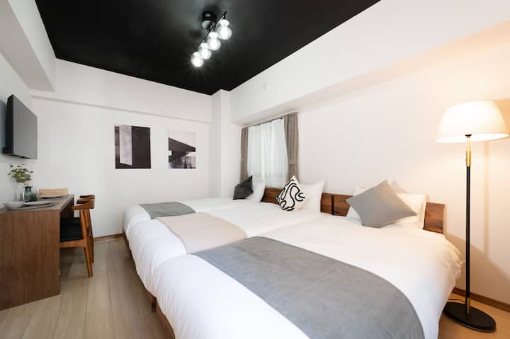 名古屋駅徒歩9分/国際センター駅3分/好立地/最大3名/シングルベッド3台/コンビニ飲食店有/203 - Nagoya Station