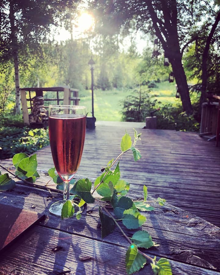 Paalulan Aittakammarit Lasitetulla Terassilla - Petäjävesi