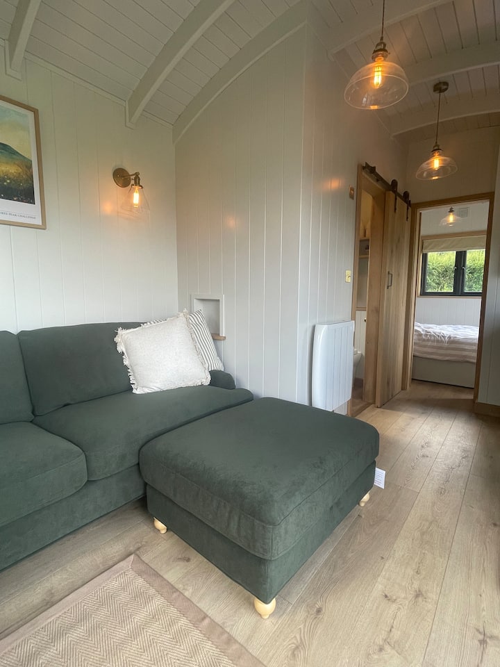 The Owl At Nest And Loaf - Abergavenny