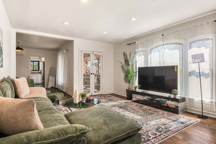 Modern 2br W/ Free Parking • 10 Min To Beach & Lgb - Long Beach, CA