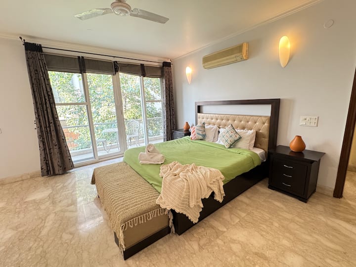 Velora House | Premium 4bhk Duplex In Delhi - New Delhi