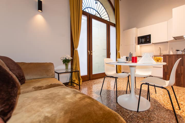 A Due Passi Dal Duomo - Loft - Padua