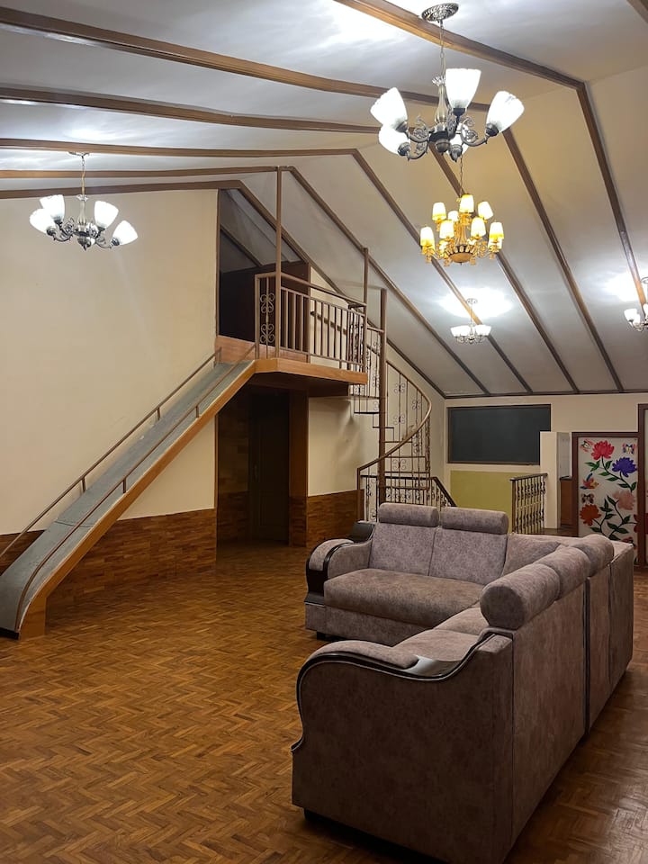 5bhk British Bungalow At Kodaikanal - Kodaikanal