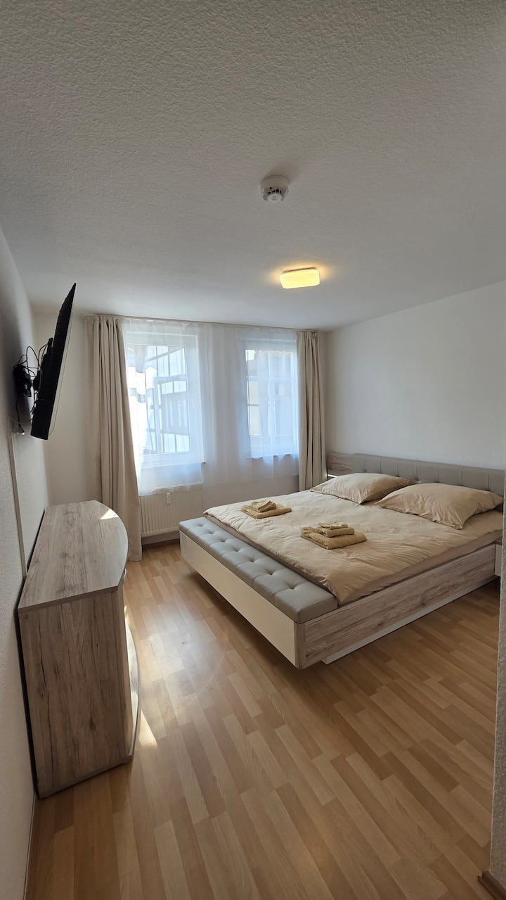 Schöne 2raum Wohnung, Ebk, Lift, Wifi, Schlafcouch - Weißenfels