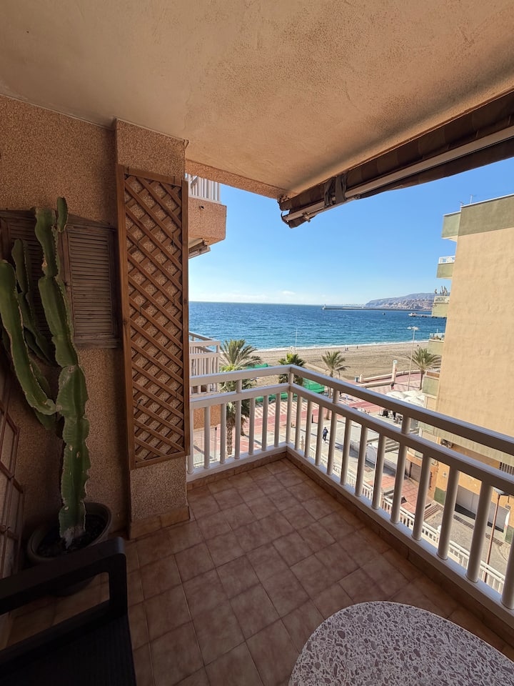 Apartamento Primera Línea De Playa - Almería