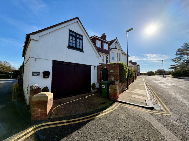 Coastal Escape In The Heart Of Meads - East Sussex