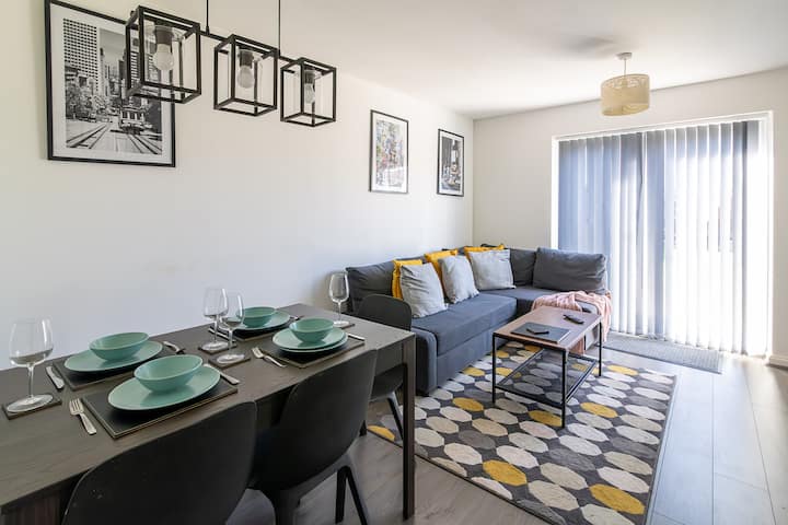 2 Bed | Sleeps 5 | Parking & Ev Charger - Leicester