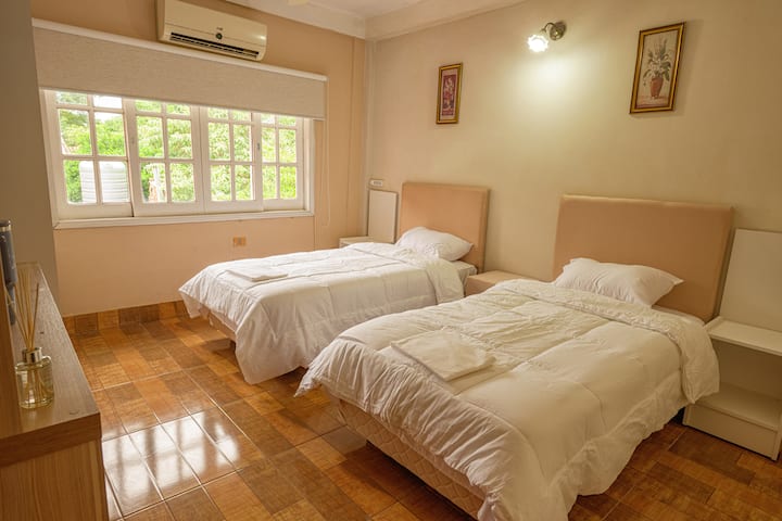 Juani Róga | Centro Y Ruta Principal - Yaguarón