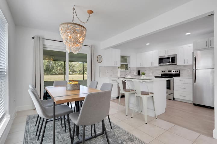 Bayshore Cottage-located Near Beaches And Downtown - Naples, FL