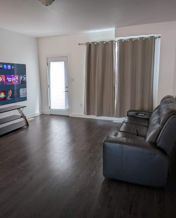 Cozy Spot Near It All - Barrie