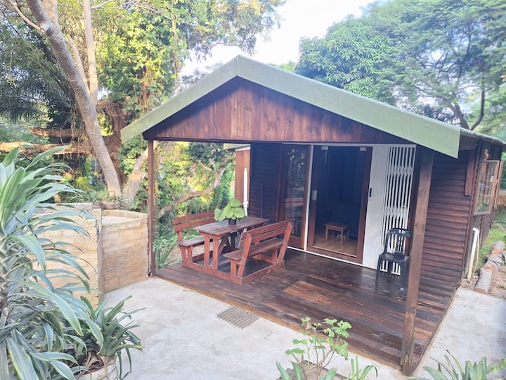 Rustic Cabin Offers An Immersive Nature Retreat - Port Shepstone