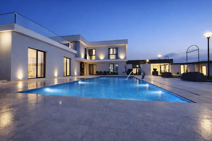 Elite Mansion Tirana | Heated Pool & Jacuzzi-spa - Albanie