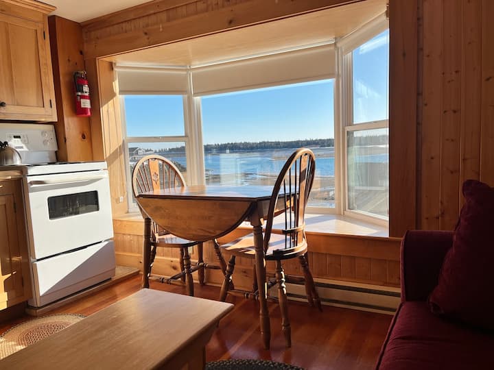 Second Floor Historic Apartment With Ocean Views - St. Andrews