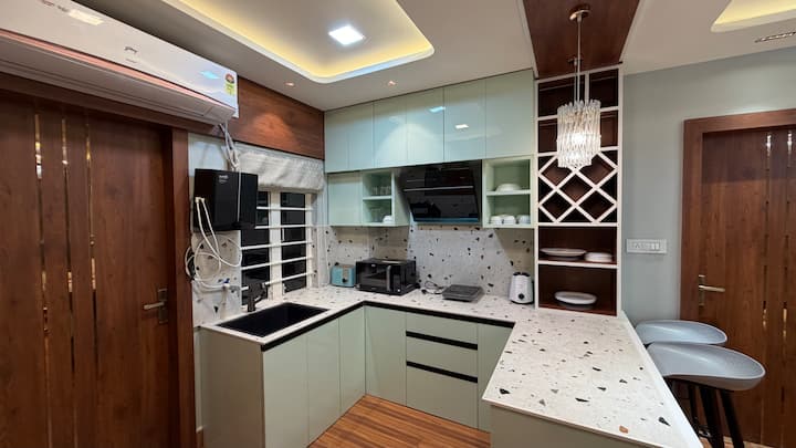 Soh-lakhun A 2bhk Flat At Ing Basa Demthring - Shillong