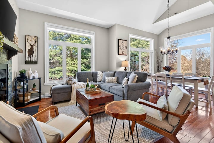 New! Chalet On The Golf Course With Nature Views - Mont-Tremblant