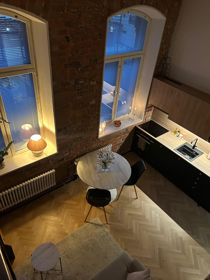 Unique Loft In Historic Brewery | 4m Ceilings - Nokia