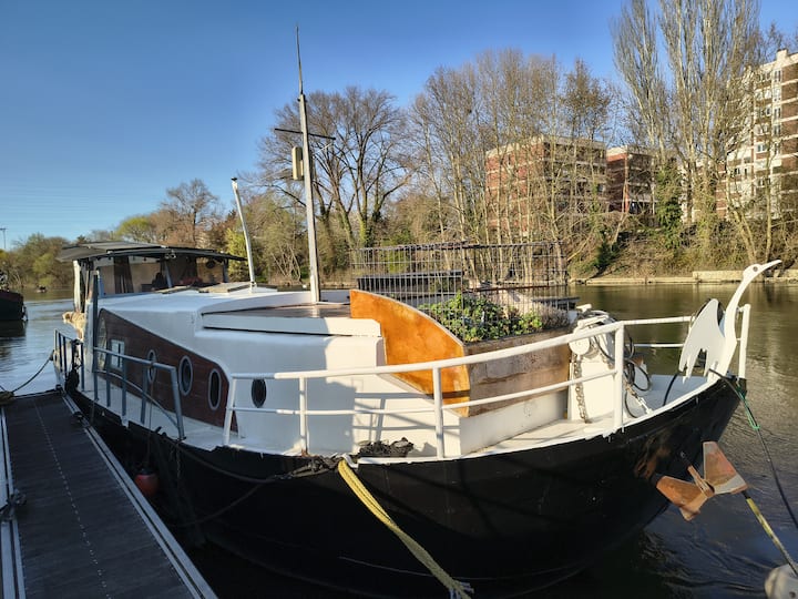 Bateau D'habitation Tout Confort Sur La Seine - Île-de-France