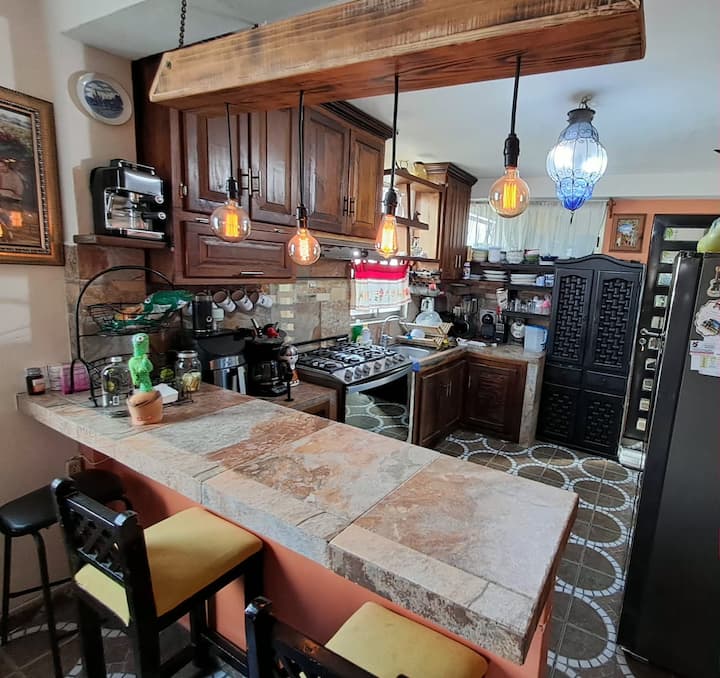 Amplio Departamento 7 Pers. Cochera Automática. - Villahermosa