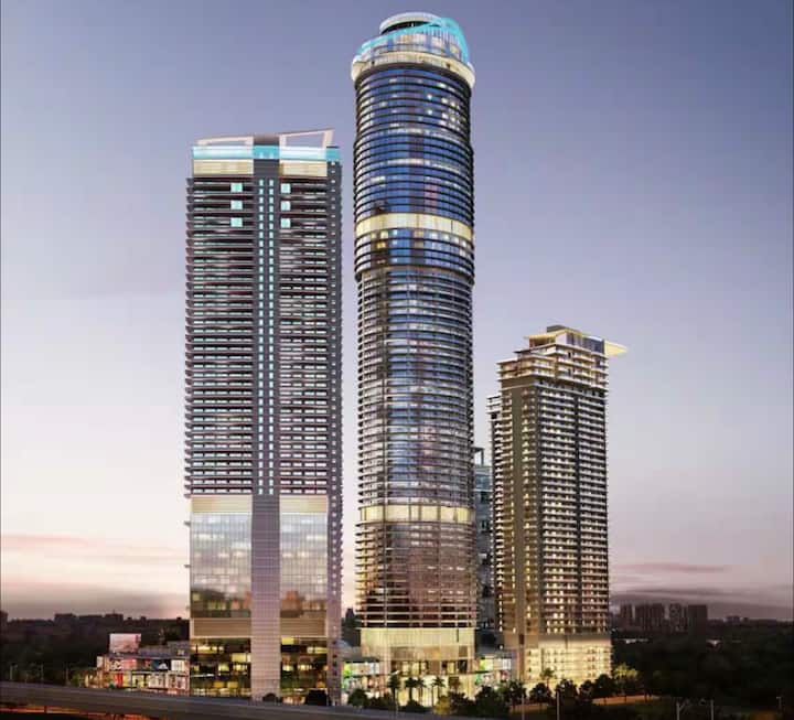 Couple Friendly Half-day Stay At Supernova Noida - Noida