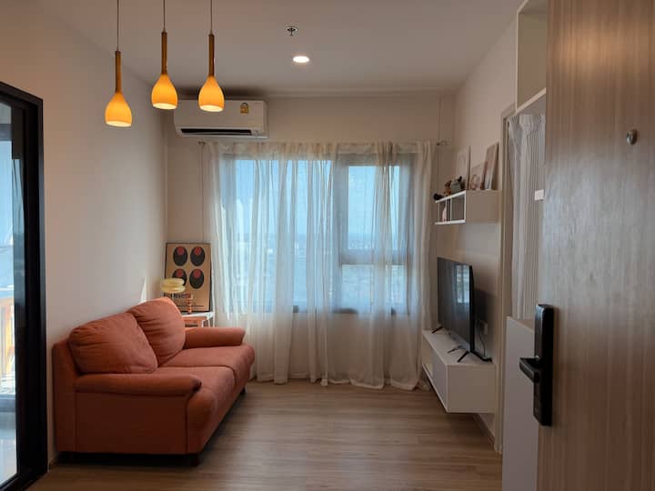 Comfy High-rise Condo 1br | Next To Central Mall - Rayong