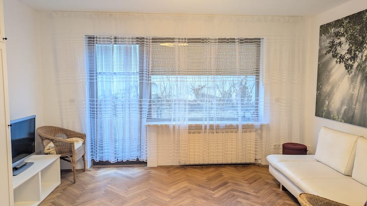 Cozy Studio With Private Entrance - Neubiberg