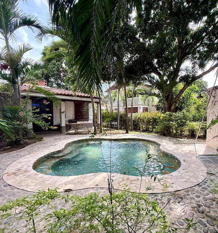 Casa De Campo El Encanto - Porteria Vigilada 24/7 - Sopetrán