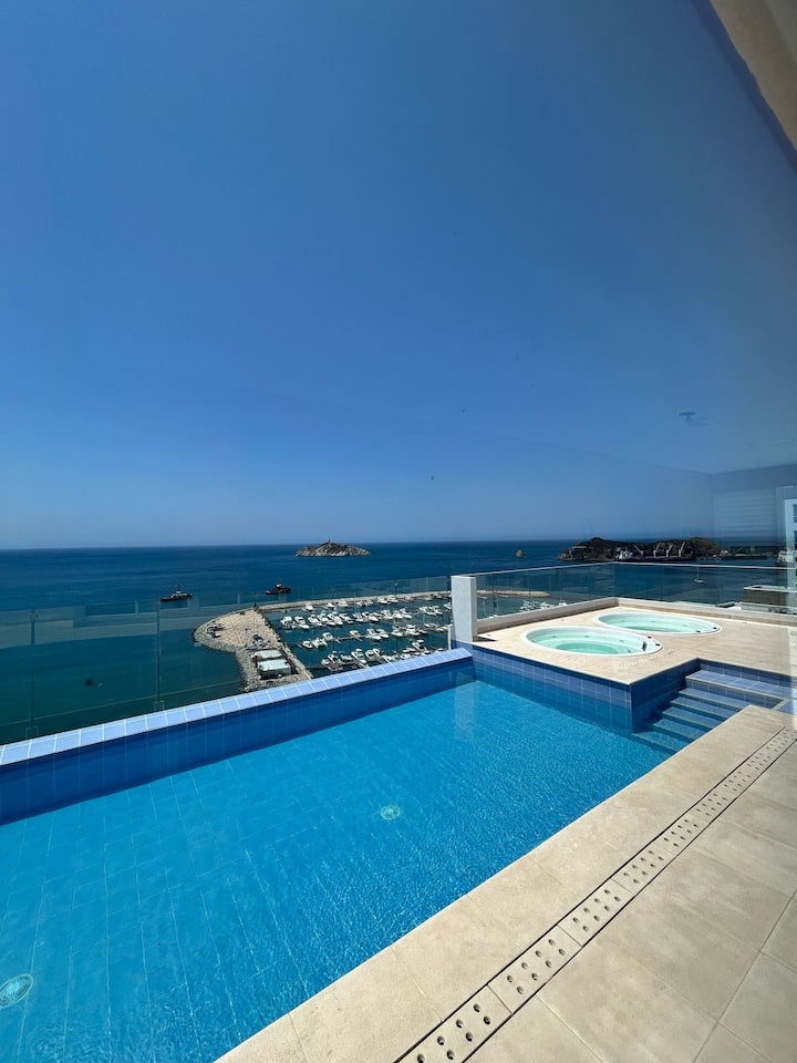 Apartasuite With Marine View | Jacuzzi + Gym - Santa Marta, Colombia