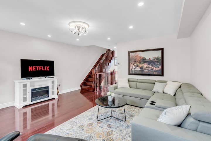 Scarborough 4br Retreat For 10 Guests - Toronto, ON