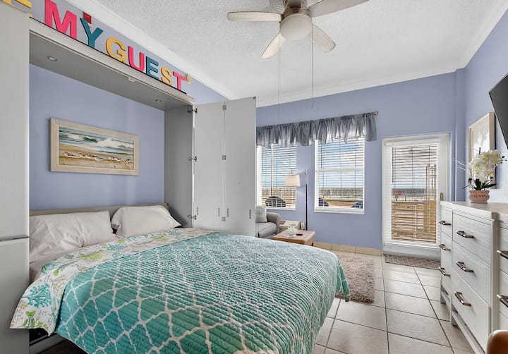 Resort Condo Steps To Beach + Heated Pool & Spa - Daytona Beach, FL