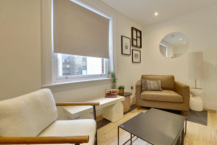 Bright Qe2 Studio | Close To Waterfront - Southampton, UK