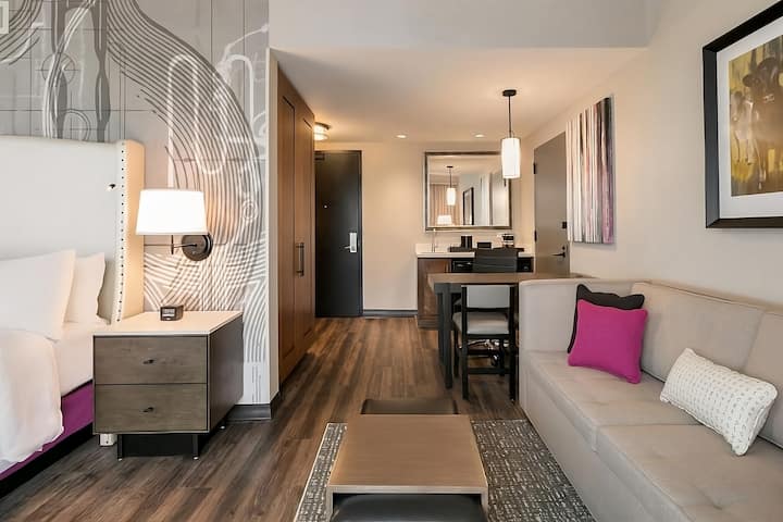 Best Place To Unwind! 4 Classy Units, Pool! - Jersey Shore, NJ