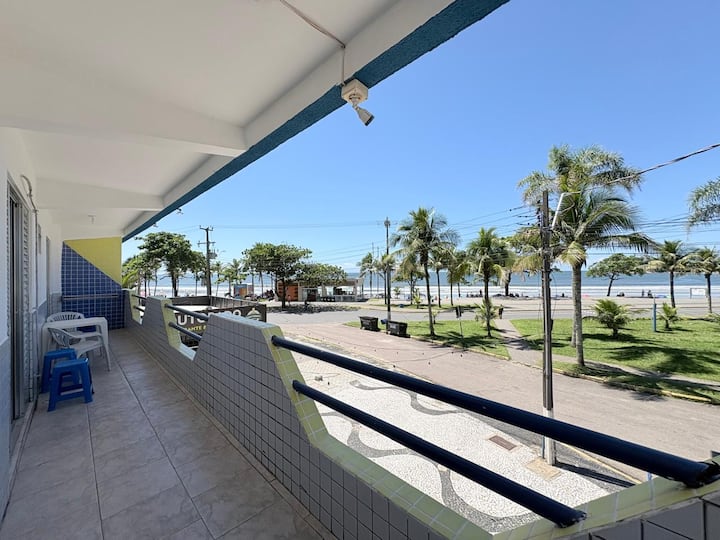 Em Frente A Praia Central Com 2 Quartos - Guaratuba