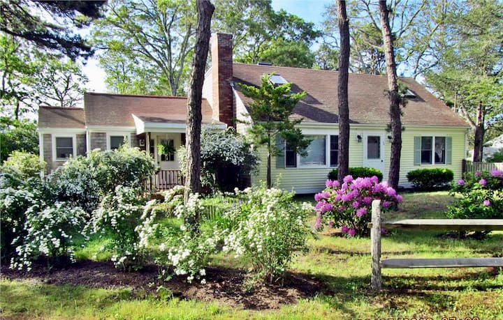 Sunny Home With Fenced Yard, Access To Bike Path - Chatham, MA