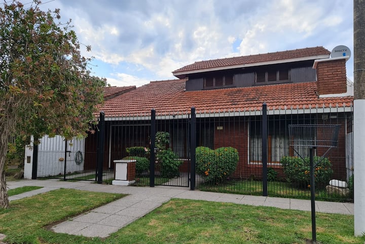 Casa - Chalet " El Renacer " - Mar del Plata