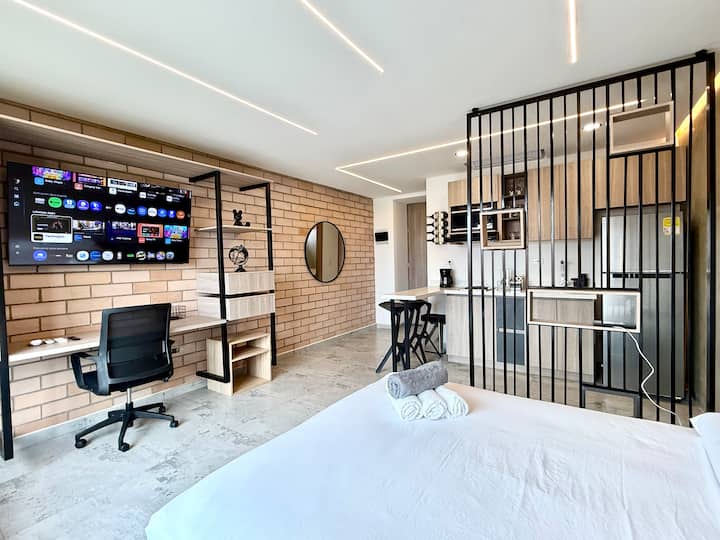 Stylish Loft+city View | Fast Wifi | Laureles 902 - Medellín