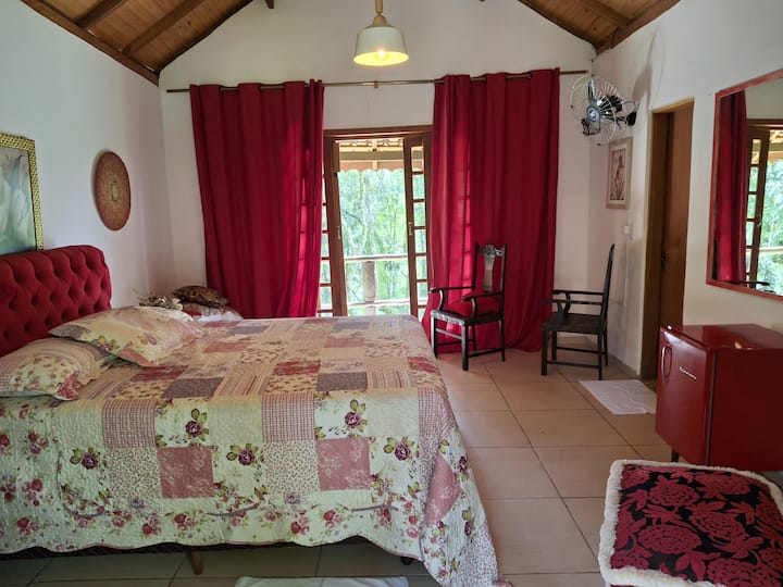 Chalé Romântico 
Com Café Da Manhã Incluso. - Atibaia