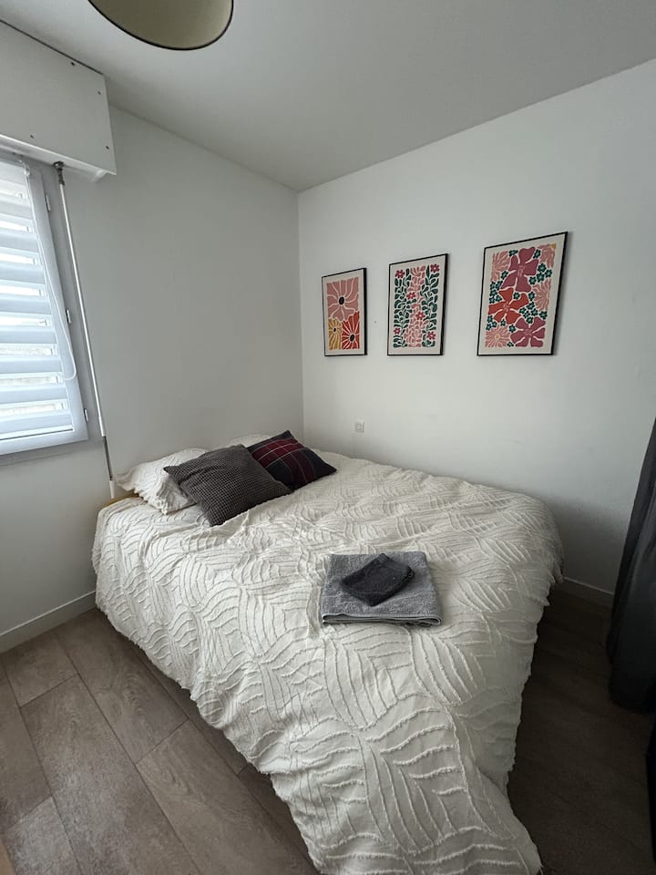 Chambre Privée Proche De L'hôpital - Laval, France