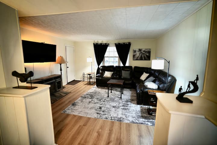 New Cozy Buffalo Home! - Buffalo, NY
