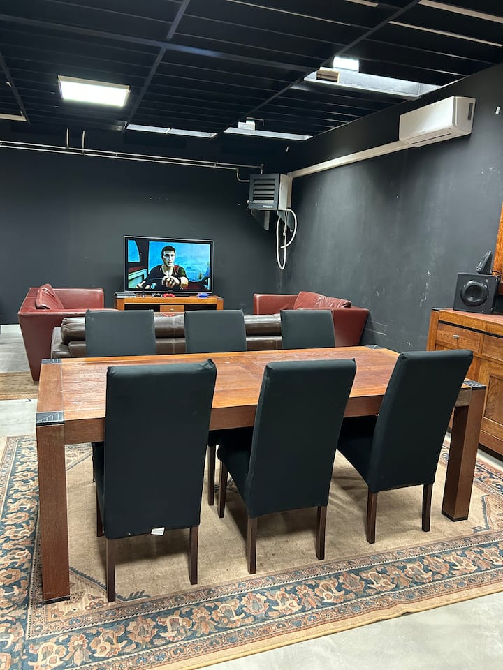 Ruime Woning Met Alle Voorzieningen Op Loopafstand - Terneuzen