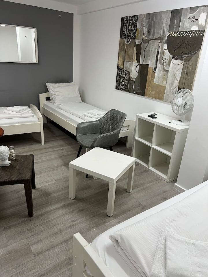 Hotel Passion Julie Ferien Haus Hat 25 Betten. - Berlin