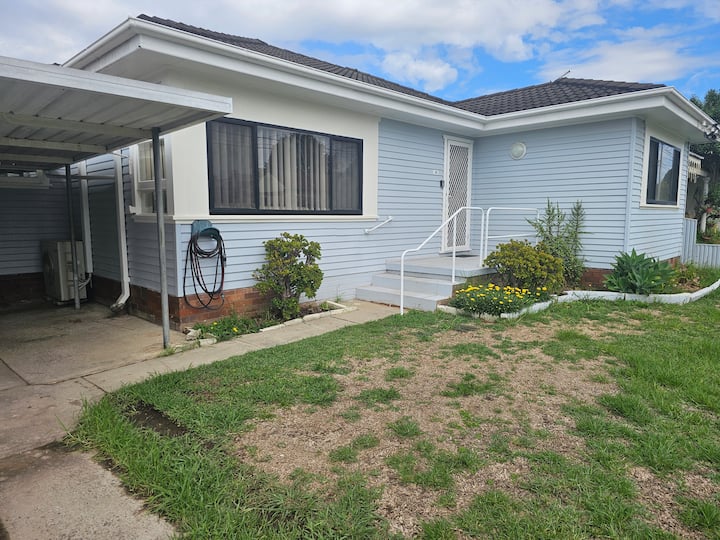 Entire 3 Bedroom House - Fairfield