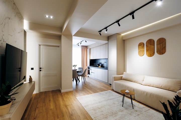 Elegant Central Apt With View - Fast Wi-fi/air Con - Moldavie